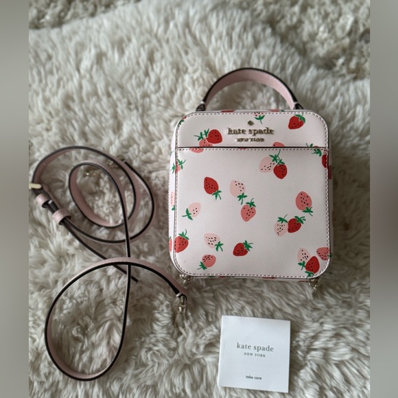 kate spade | Bags | Nwot Kate Spade Limited Edition Daisy Strawberry ...